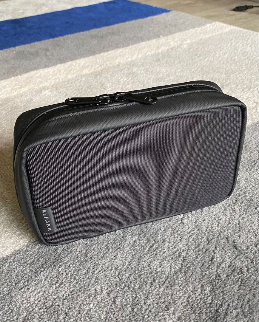 Alpaka Tech Kit, Men's Fashion, Bags, Belt bags, Clutches and Pouches ...