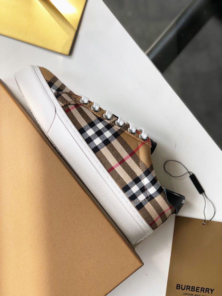 Burberry's latest casual shoes Couple Models, Women's Fashion, Footwear ...