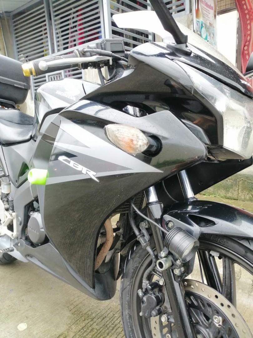 Honda CBR 150 version 2 on Carousell