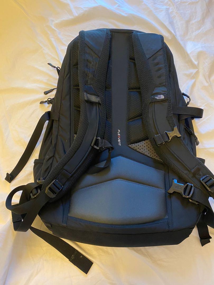 The North Face 35L Router Backpack CLH3 , 男裝, 袋, 腰袋、手提袋、小袋 - Carousell