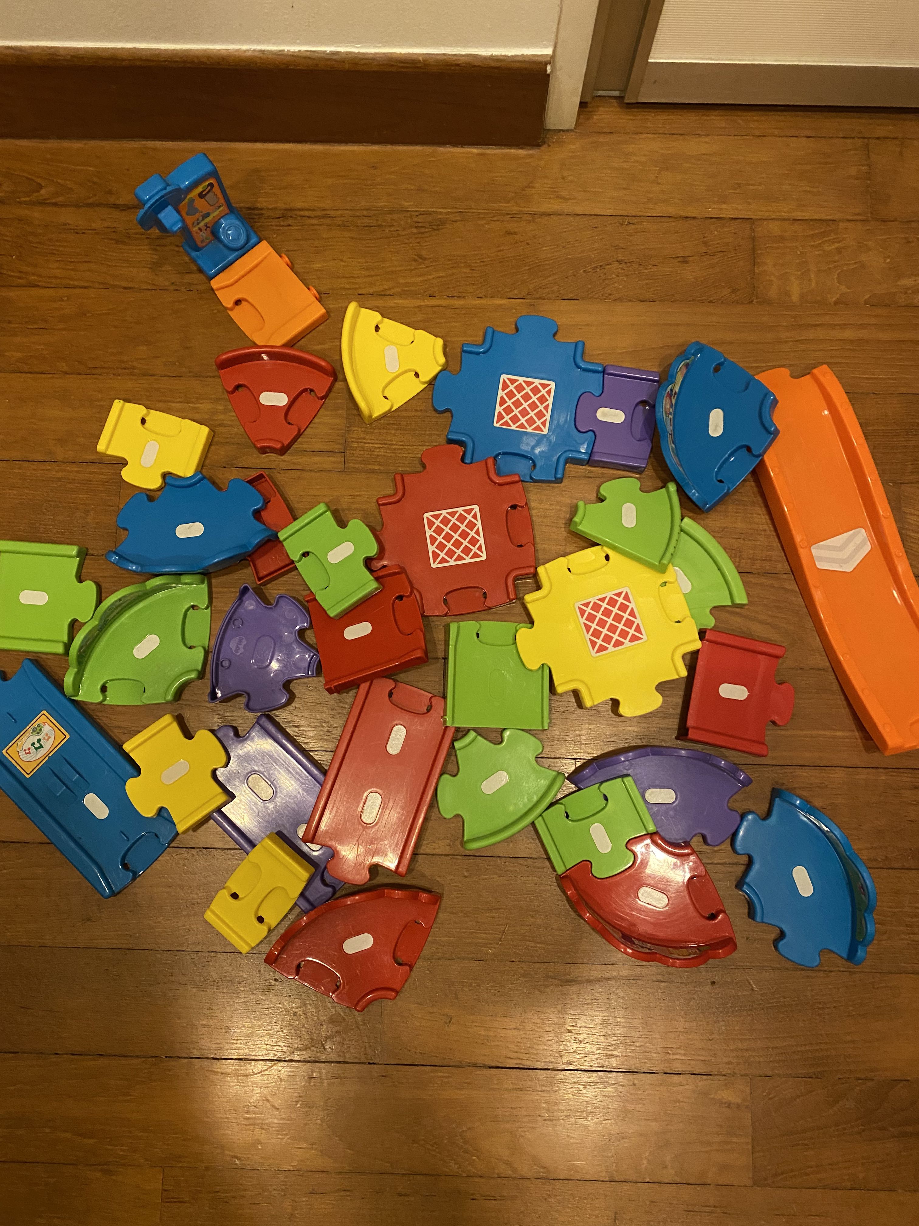 VTech Car Track, Hobbies & Toys, Toys & Games on Carousell