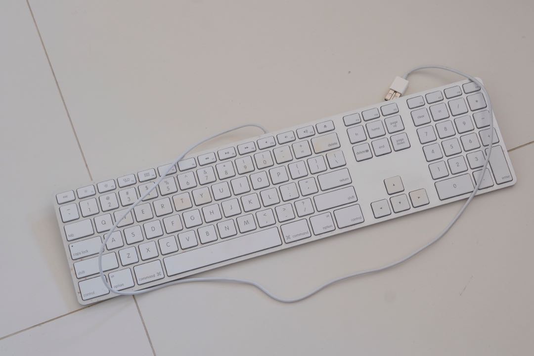 Apple Wired Usb Keyboard With Numeric Keypad Computers And Tech Parts And Accessories Computer