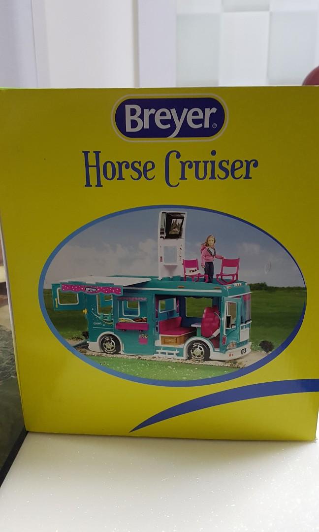 Breyer camper truck bus vintage, Everything Else on Carousell