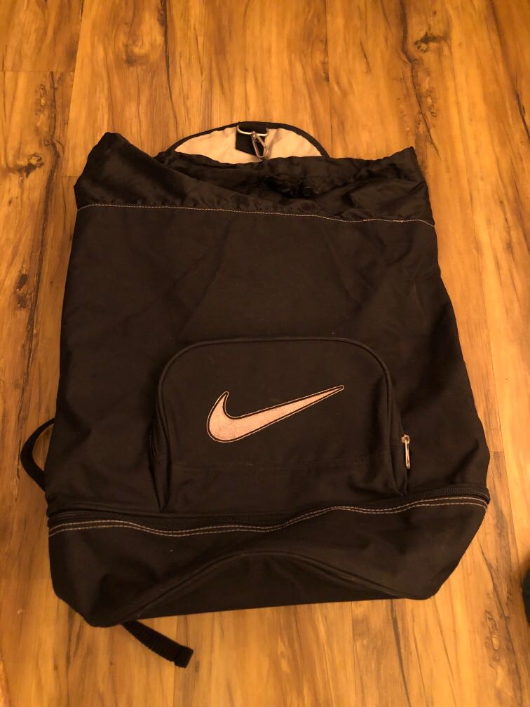 Nike large backpack, Men's Fashion, Bags, Backpacks on Carousell