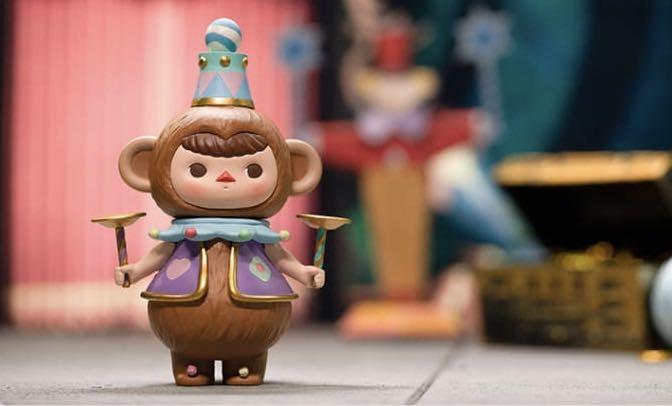 Pop Mart Pucky Circus Babies Series Popmart 畢奇-Little Monkey, 興趣及遊戲, 玩具 ...