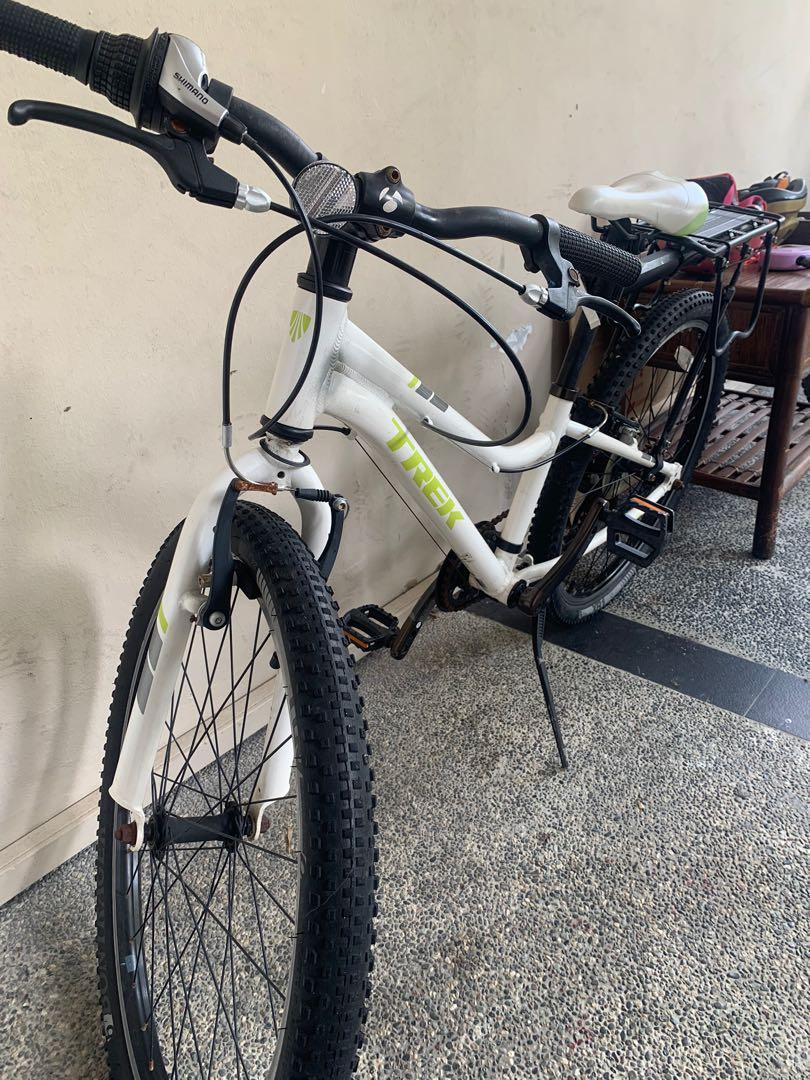 Trek 24” precaliber kids bike, Sports Equipment, Bicycles & Parts, Bicycles on Carousell