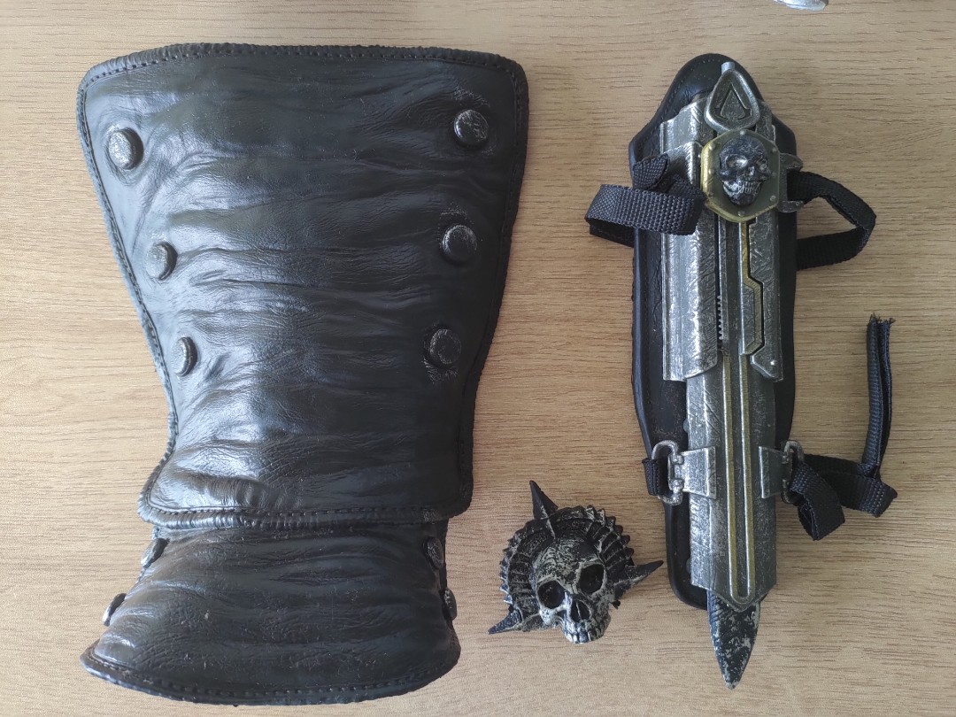 Assassins creed hidden blade toy, Hobbies & Toys, Toys & Games on Carousell