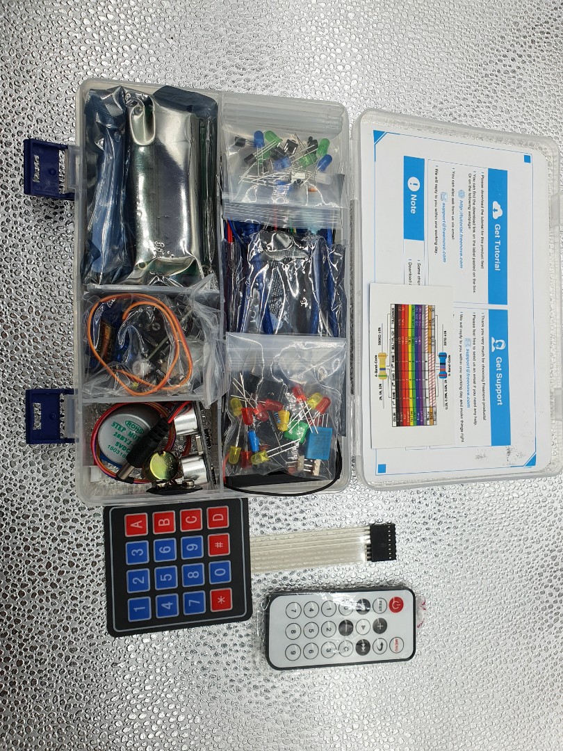 Freenove RFID Starter Kit V2.0 with Board V4 (Compatible with Arduino ...