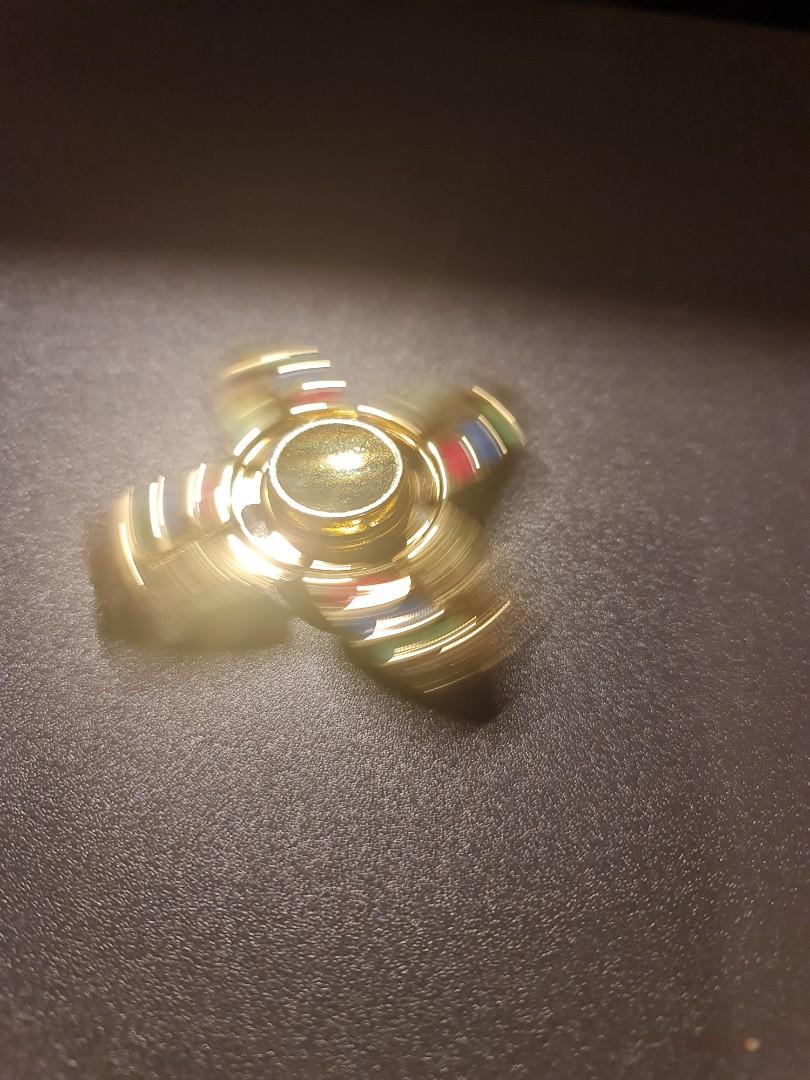 Gold Figet Spinner, Hobbies & Toys, Toys & Games on Carousell