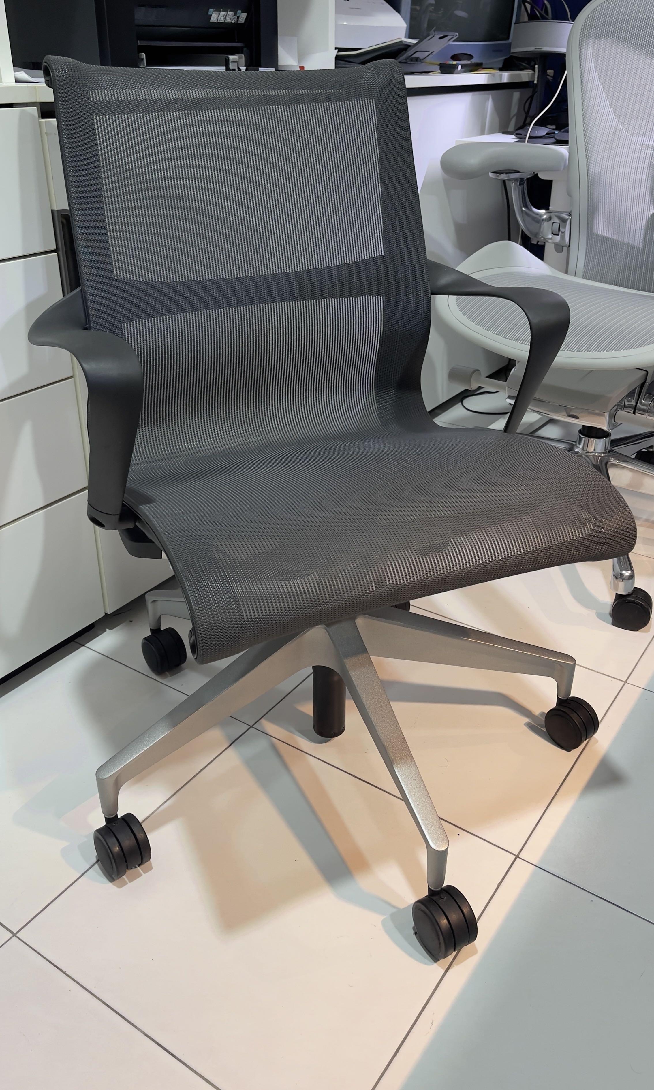 Herman miller setu task chair 90% new condition, Furniture & Home ...
