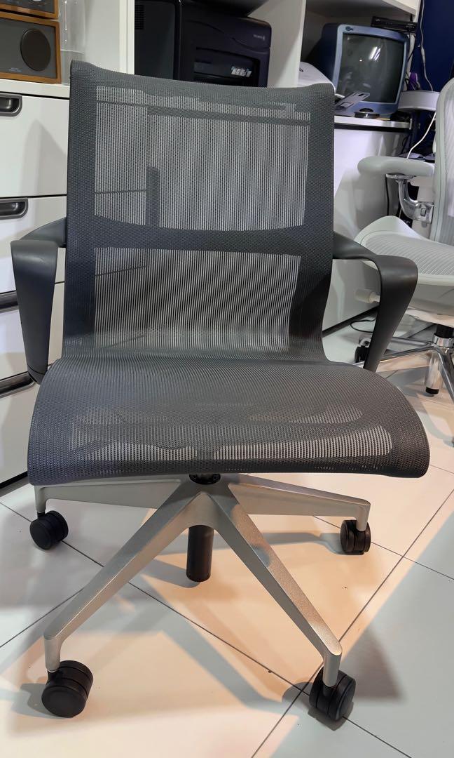 Herman miller setu task chair 90% new condition, Furniture & Home ...