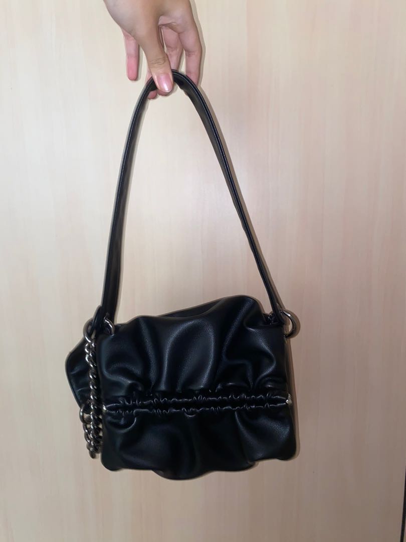 (KOREAN) samo ondoh Strap Bun Bag S, Women's Fashion, Bags & Wallets ...