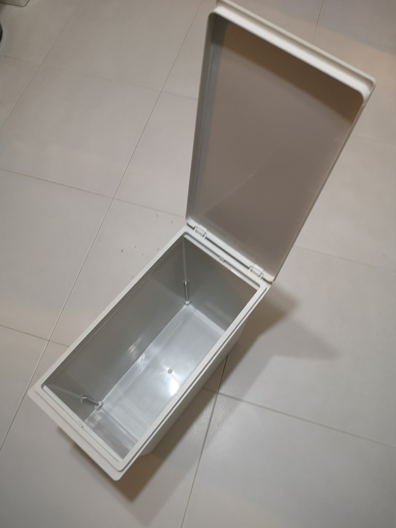 Muji Dustbin, Furniture & Home Living, Cleaning & Homecare Supplies ...
