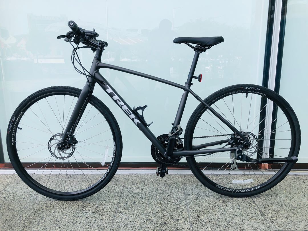TREK FX2 disc, Sports Equipment, Bicycles & Parts, Bicycles on Carousell