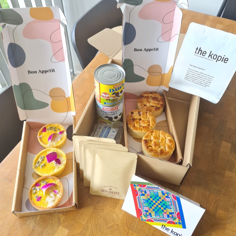 National Day Gift Pack, Food & Drinks, Homemade Bakes on Carousell