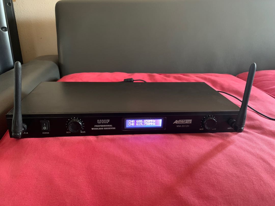 UHF WIRELESS RECEIVER, Audio, Microphones on Carousell