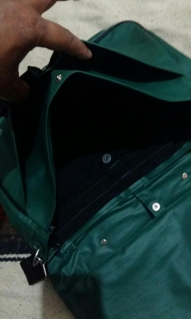 Vintage CAMEL TROPHY sling bag (nos), Hobbies & Toys, Collectibles ...