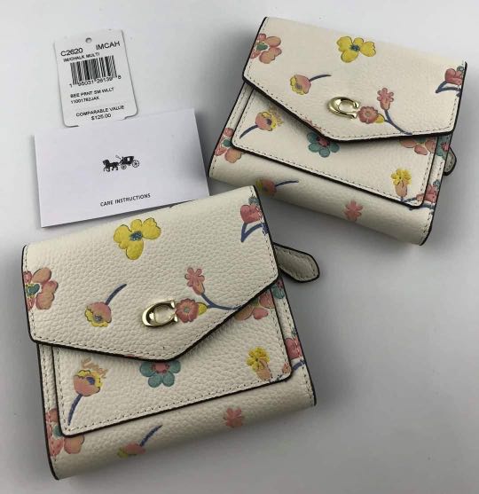 COACH WYN SMALL WALLET floral print, Women's Fashion, Bags & Wallets ...