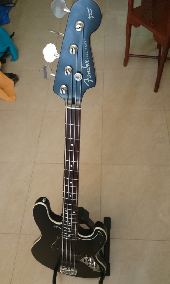 Fender Aerodyne bass guitar CIJ, Hobbies & Toys, Music & Media, Musical ...