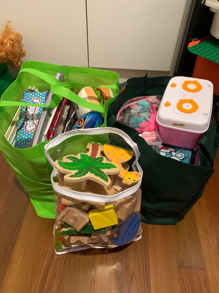 Free bundle of toys, Hobbies & Toys, Toys & Games on Carousell