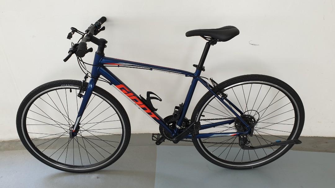 Giant Escape 3 - Hybrid Bicycle, Sports Equipment, Bicycles & Parts ...