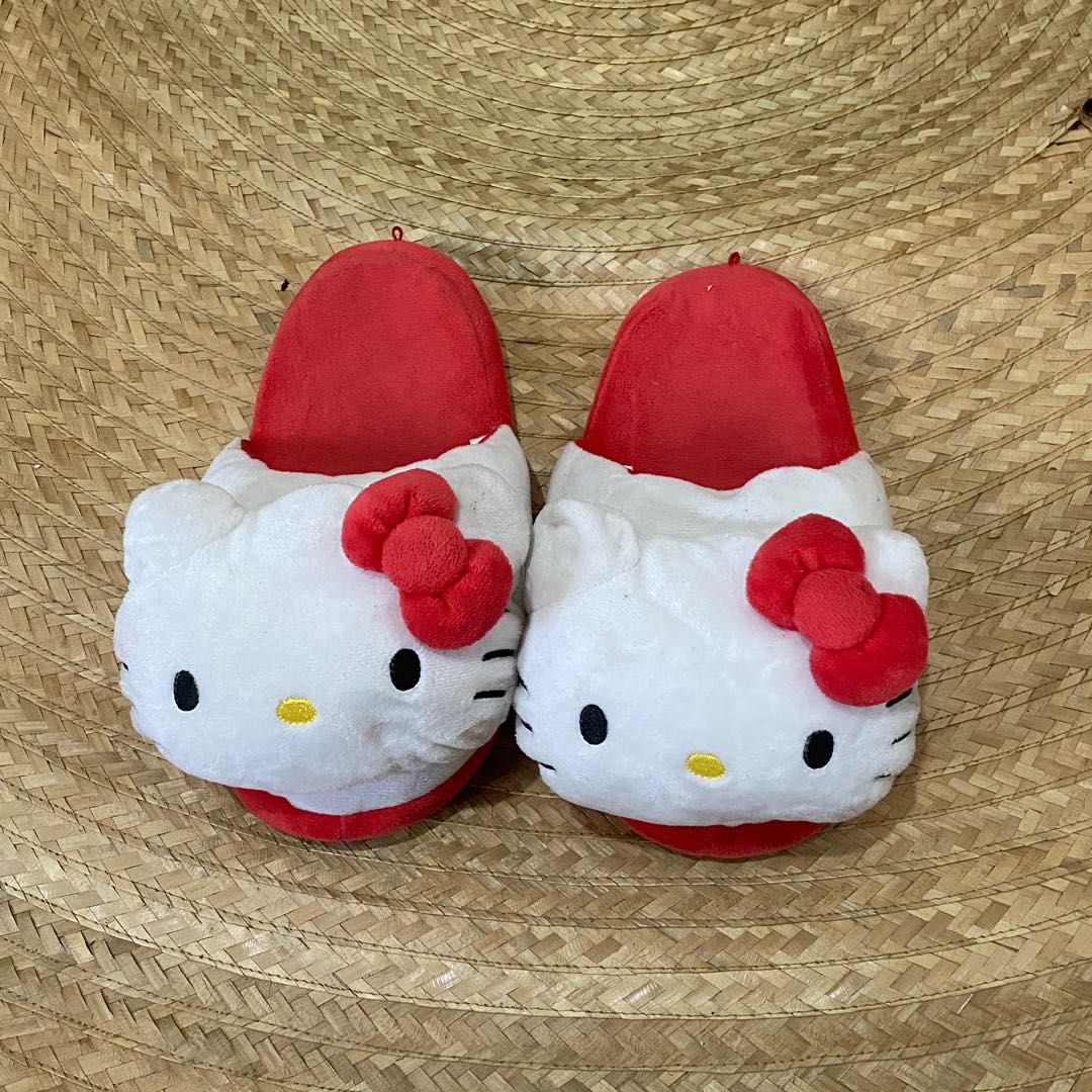 Hello Kitty Slipper, Women's Fashion, Footwear, Slippers and slides on ...