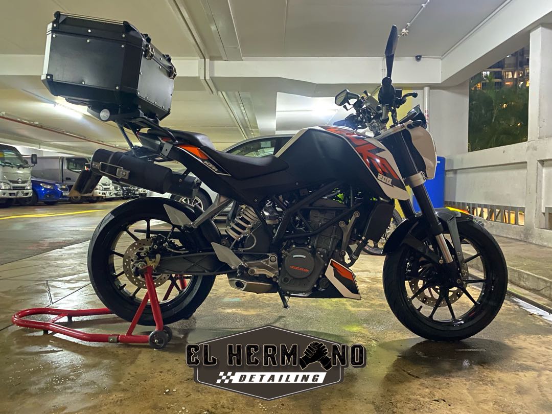 KTM Duke 200 Bike Wash / Motorcycle Detailing, Motorcycles, Motorcycle ...
