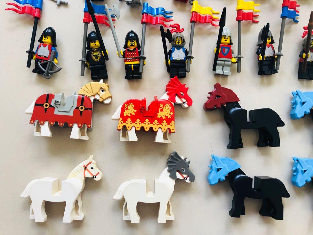 Lego Castle kingdom vintage knights horses barding playset, Hobbies ...