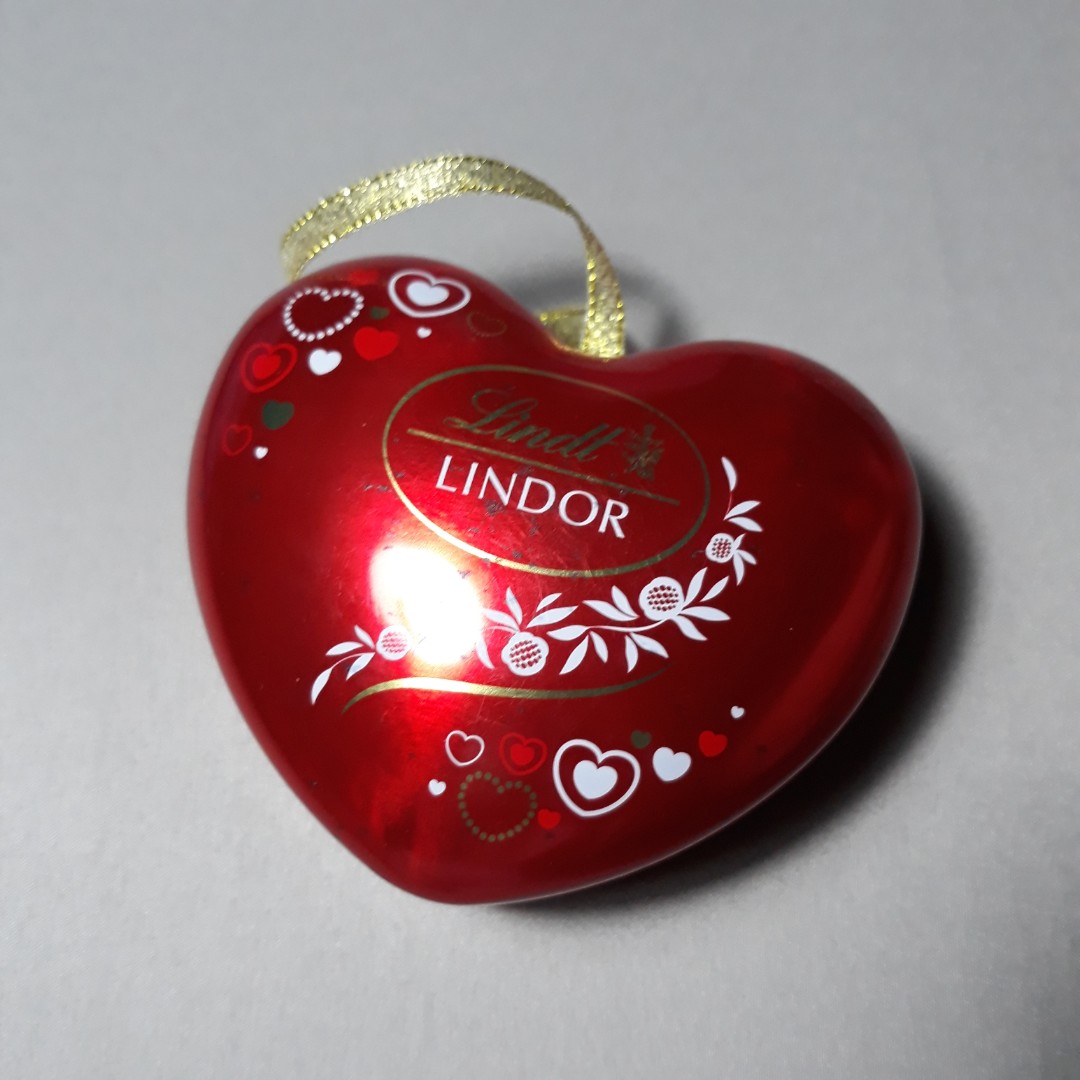 Lindt lindor empty red heart tin, Everything Else, Others on Carousell