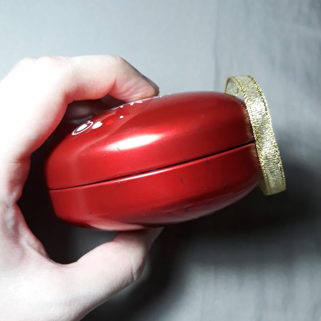 Lindt lindor empty red heart tin, Everything Else, Others on Carousell