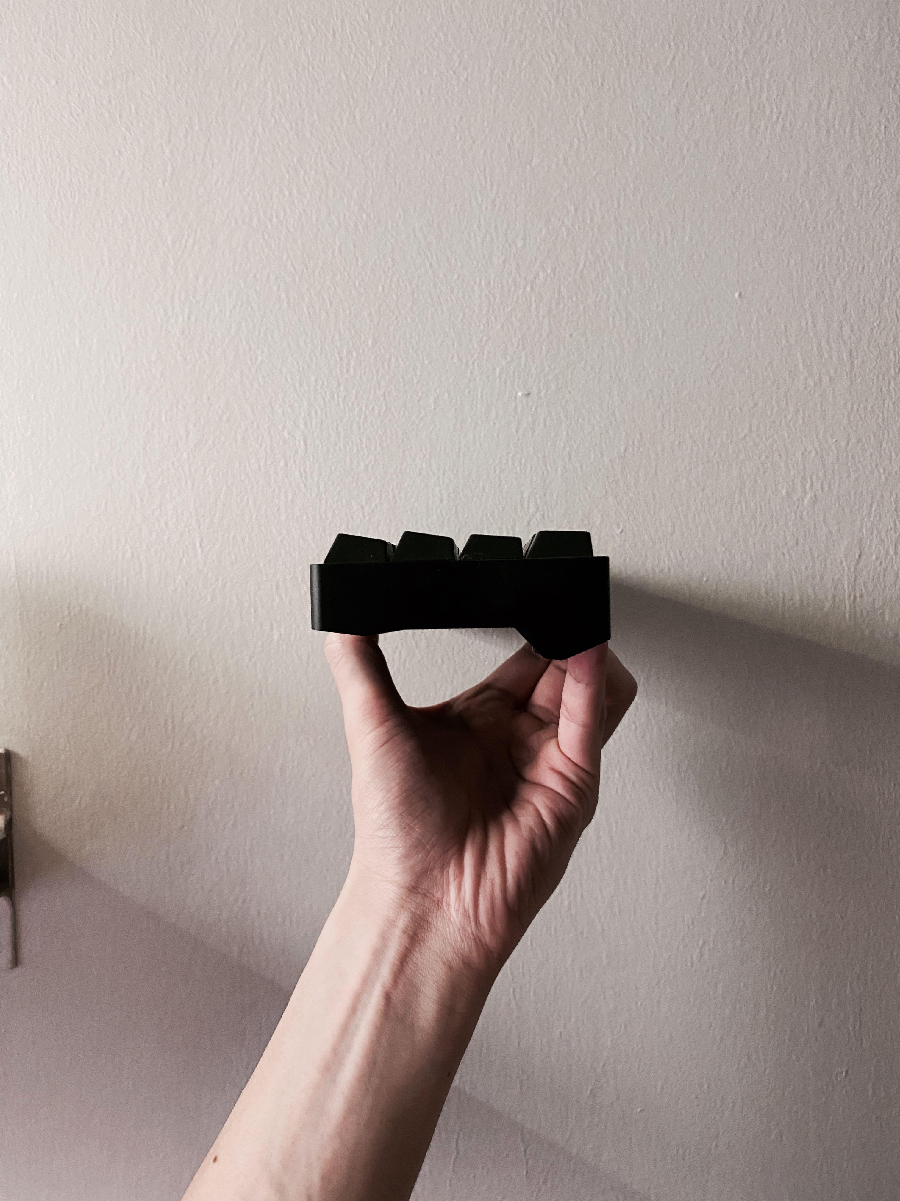 YMD40 40% Keyboard (AMJ40) - broken PCB only, Computers & Tech, Parts ...