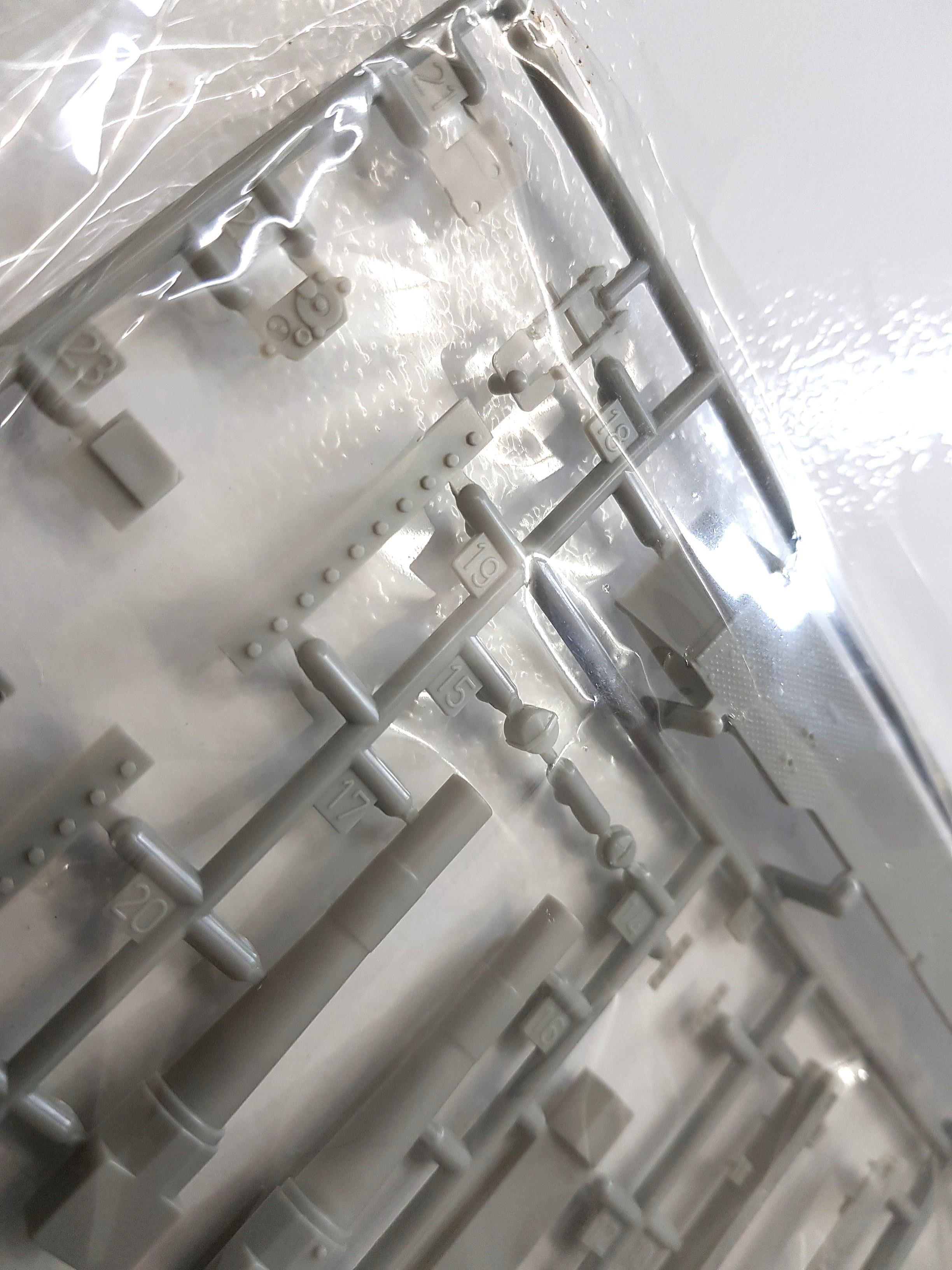 1/35 Dragon #6042 German SPH 15cm Sturm-Infanteriegeschutz 33 Ausf Pz ...