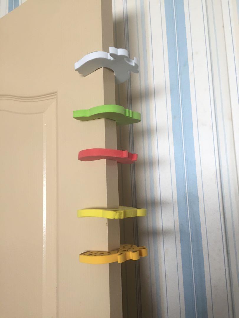 Cartoon lovely Door clippings, Furniture & Home Living, Home Decor ...