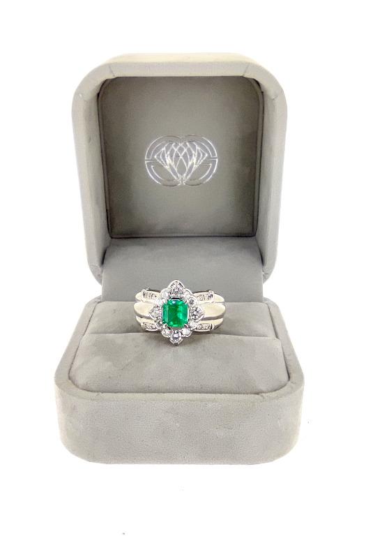 EMERALD PT 900 RING on Carousell