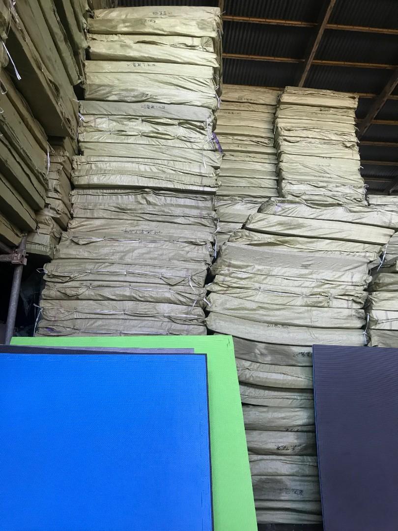 Exercise puzzle type mats 650 pesos only (1 m X 1m X 1inch) use for ...