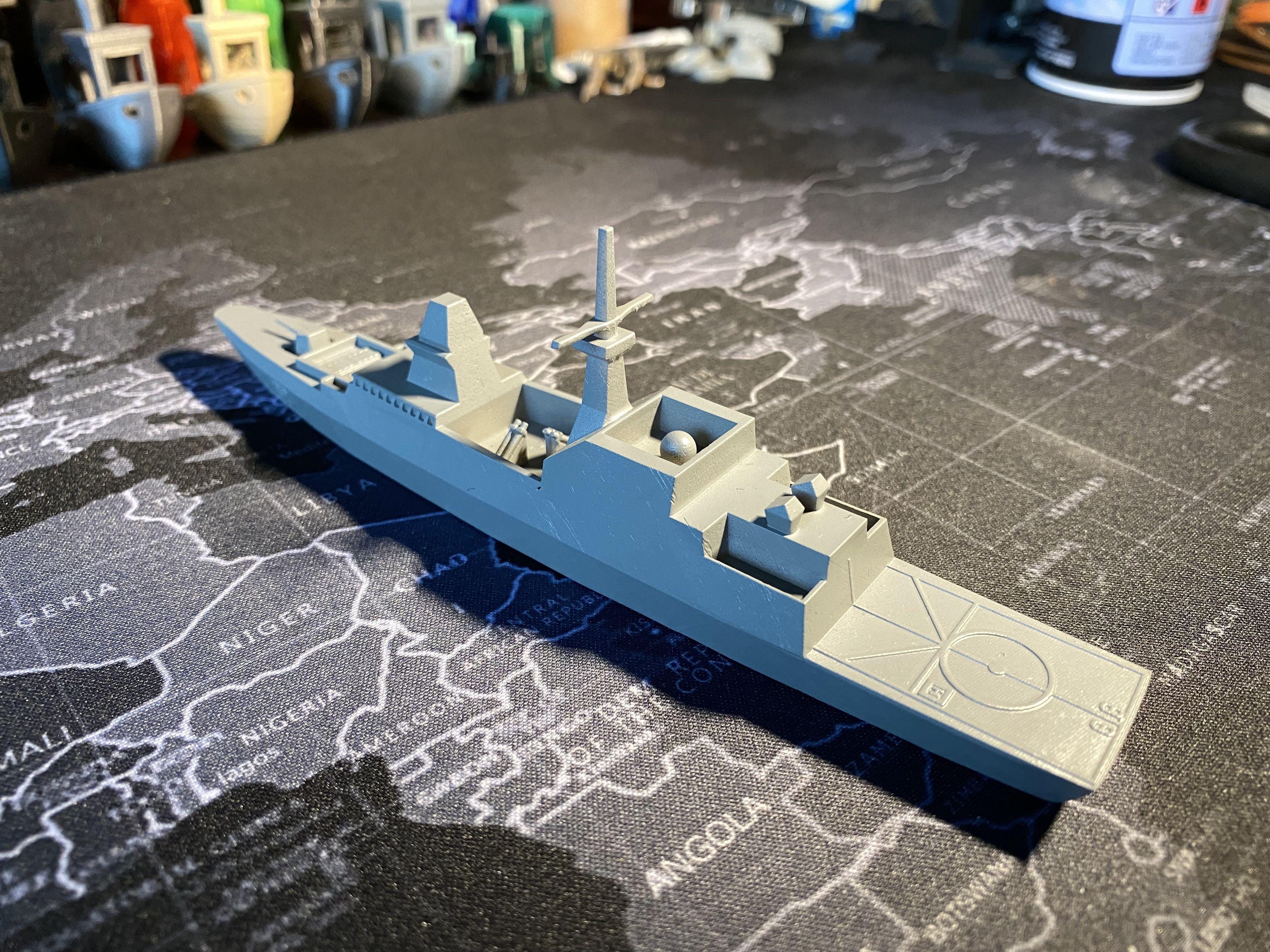 RSN Formidable Class Frigate (1:700 Scale), Hobbies & Toys, Toys ...