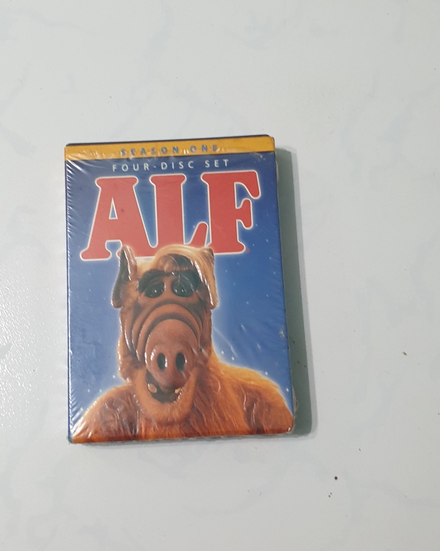 vintage alf season 1 dvd set, Hobbies & Toys, Music & Media, CDs & DVDs ...