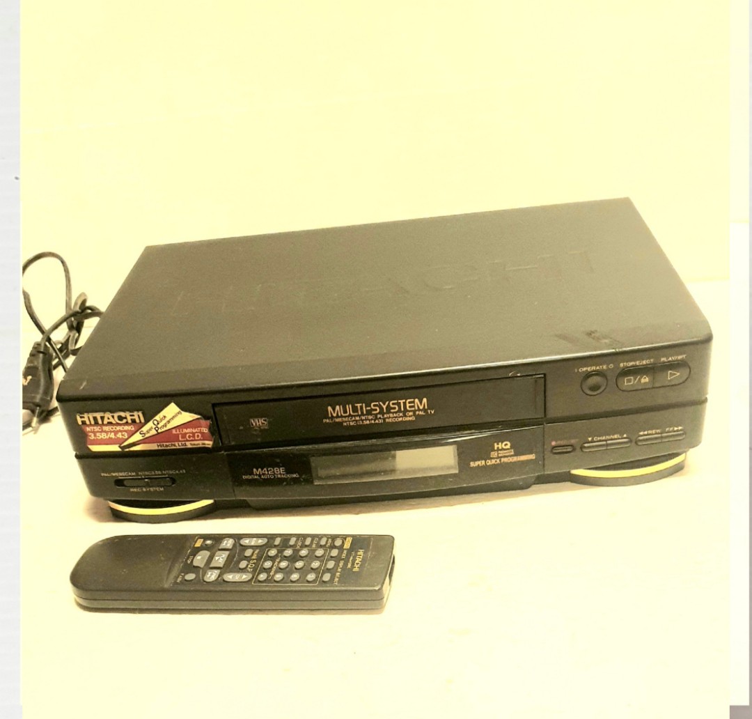vintage Hitachi vhs player with remote control, TV & Home Appliances ...