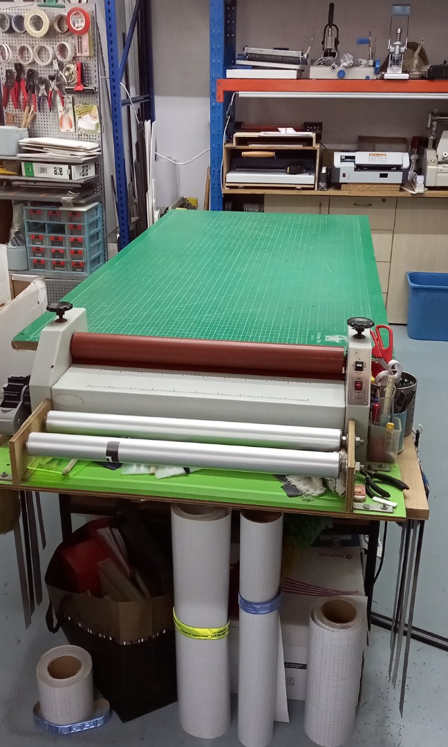 24 inch electric laminator, Everything Else on Carousell