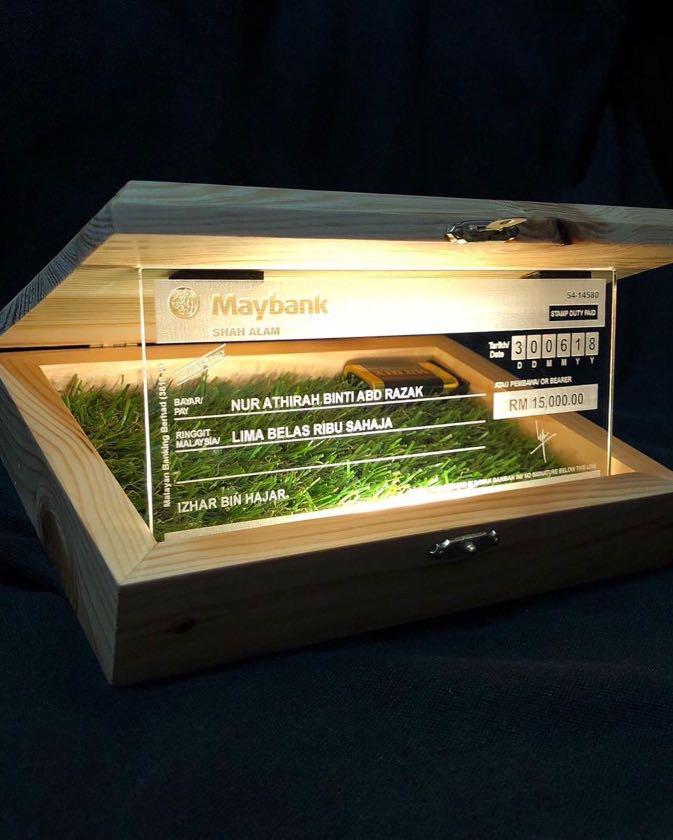 Acrylic mock cheque, Everything Else on Carousell