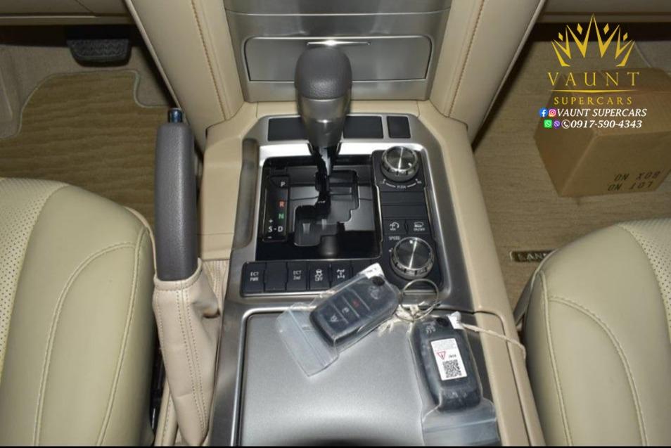 Toyota LAND CRUISER LC200 VX LIMGENE BLACK EDT. (DUBAI VER.) Auto, Cars ...