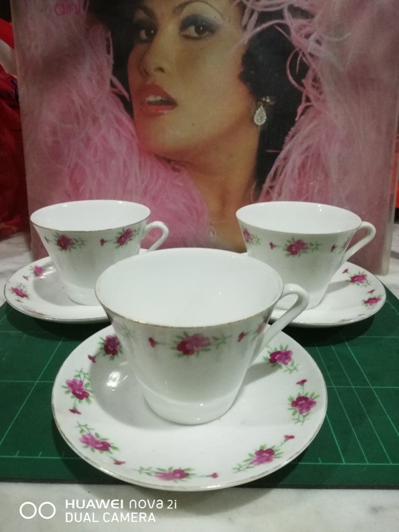 cawan bunga rose keliling vintage, Furniture & Home Living, Home Decor ...