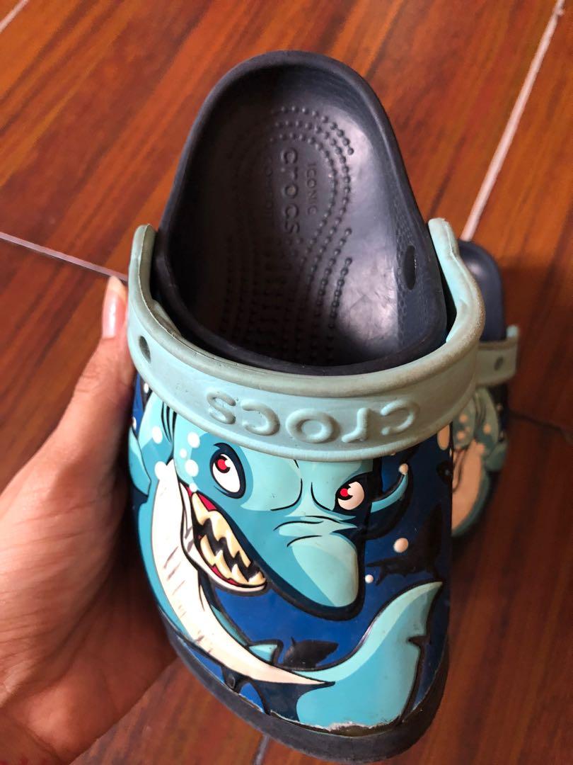 Crocs shark Original, Babies & Kids, Babies & Kids Fashion on Carousell