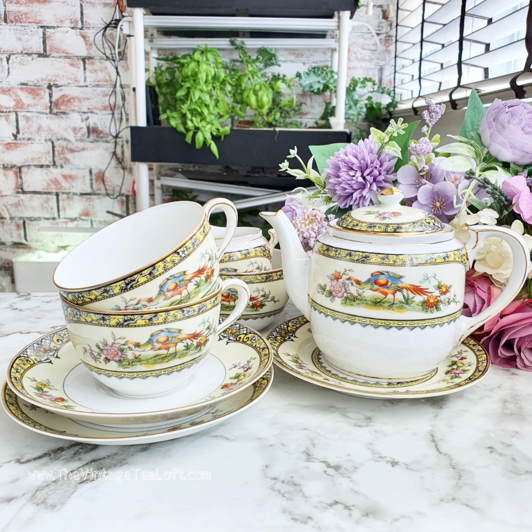 Kokura Japan Tea Set for Two, Hobbies & Toys, Memorabilia ...