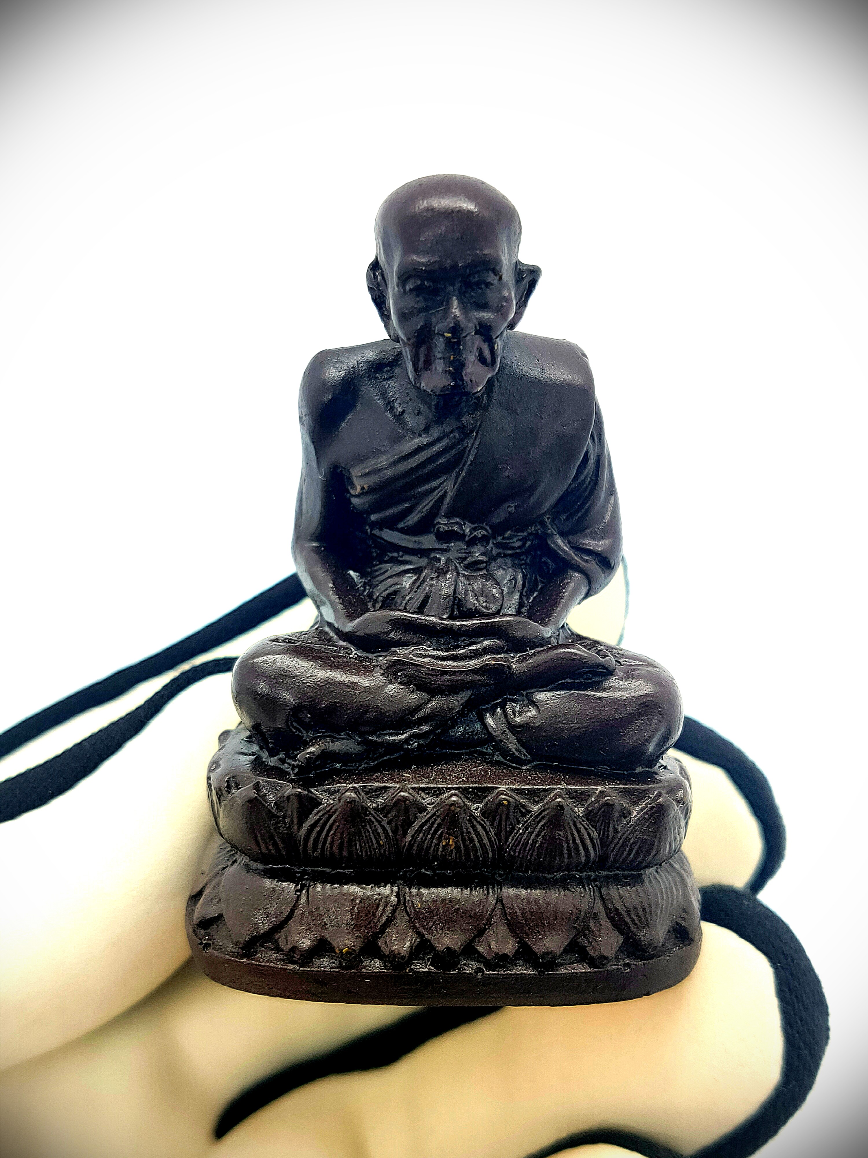 Lp Thuad Bucha, Hobbies & Toys, Memorabilia & Collectibles, Religious ...