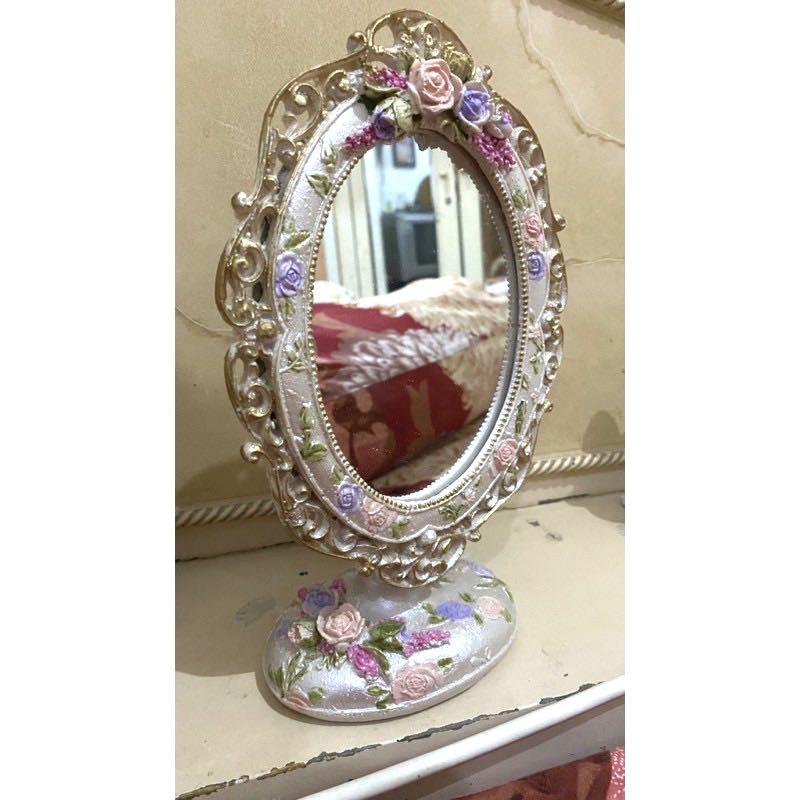 mirror kaca castle barbie princess, Barang Yang Dicari di Carousell