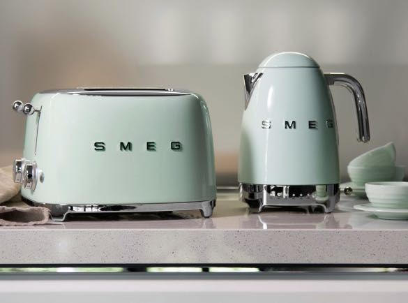 SMEG Breakfast Set (Toaster and Kettle), TV & Home Appliances, Kitchen ...