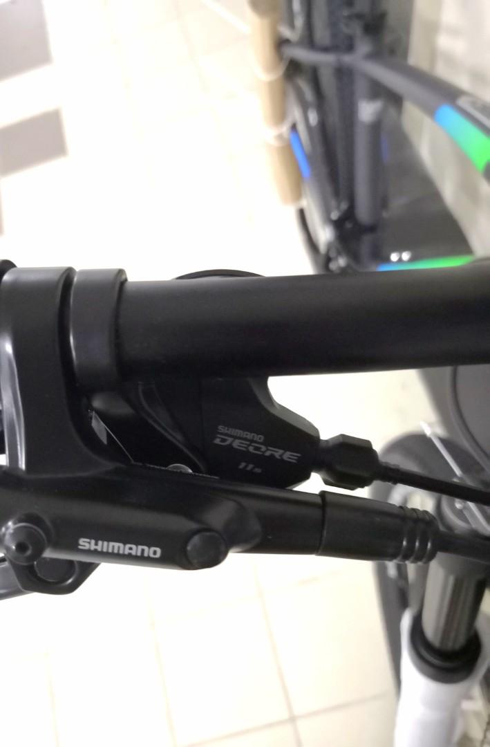 trinx X7 pro, shimano deore 2x 11 speed, far better than trinx x1E, x1 ...