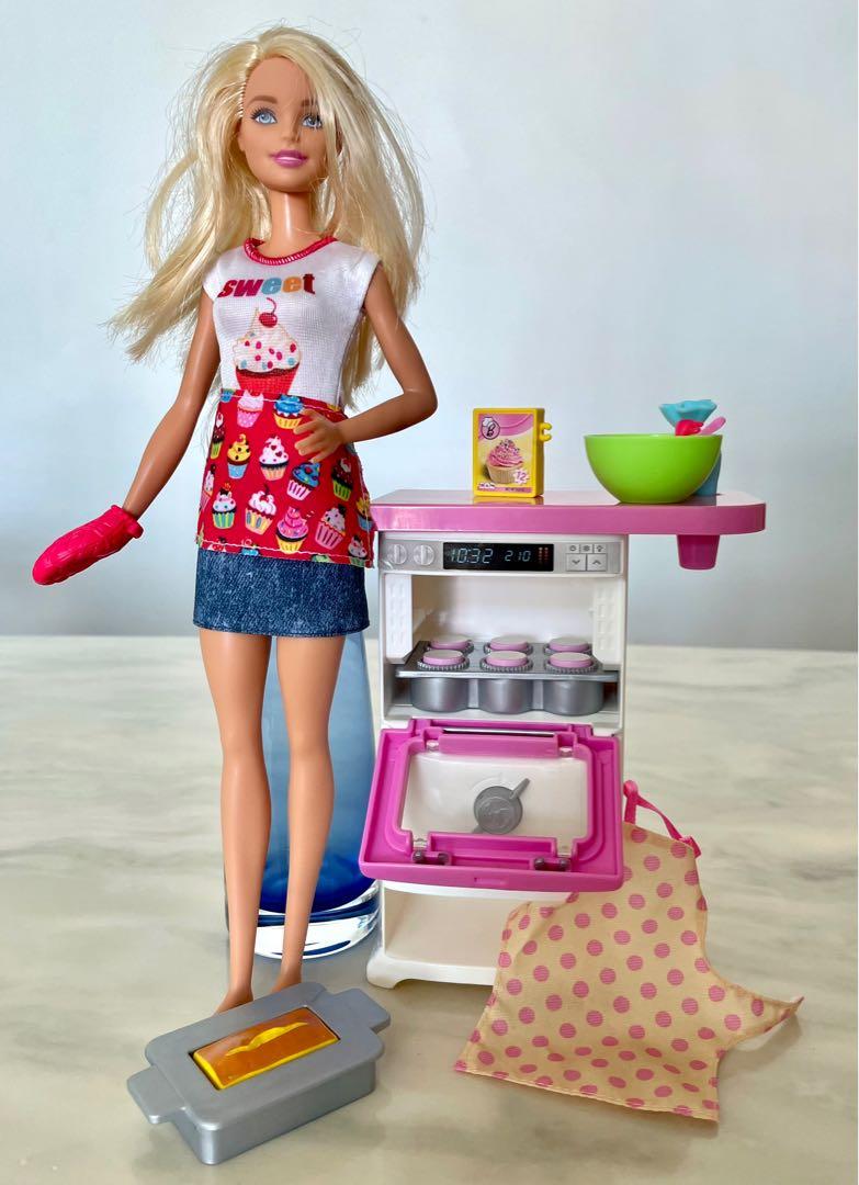 2 Barbie House Sets / 1 Barbie Baking Station Set / 1 Barbie Waterplay ...