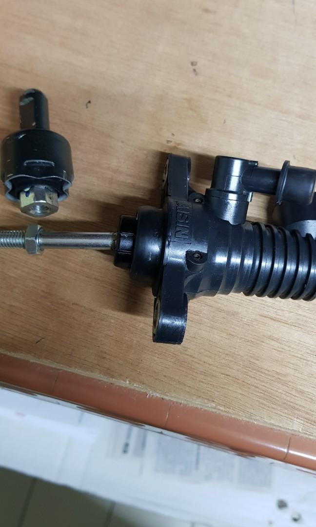 Hiace Clutch master cylinder, Car Accessories, Accessories on Carousell